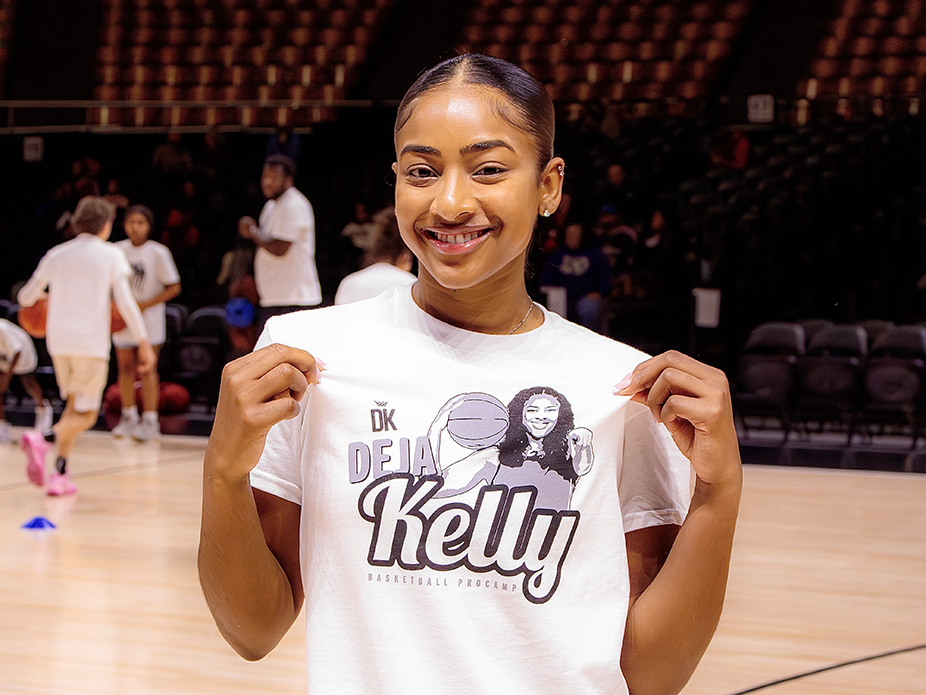 AU Pro Basketball's Deja Kelly mentors Nashville youth at skills camp